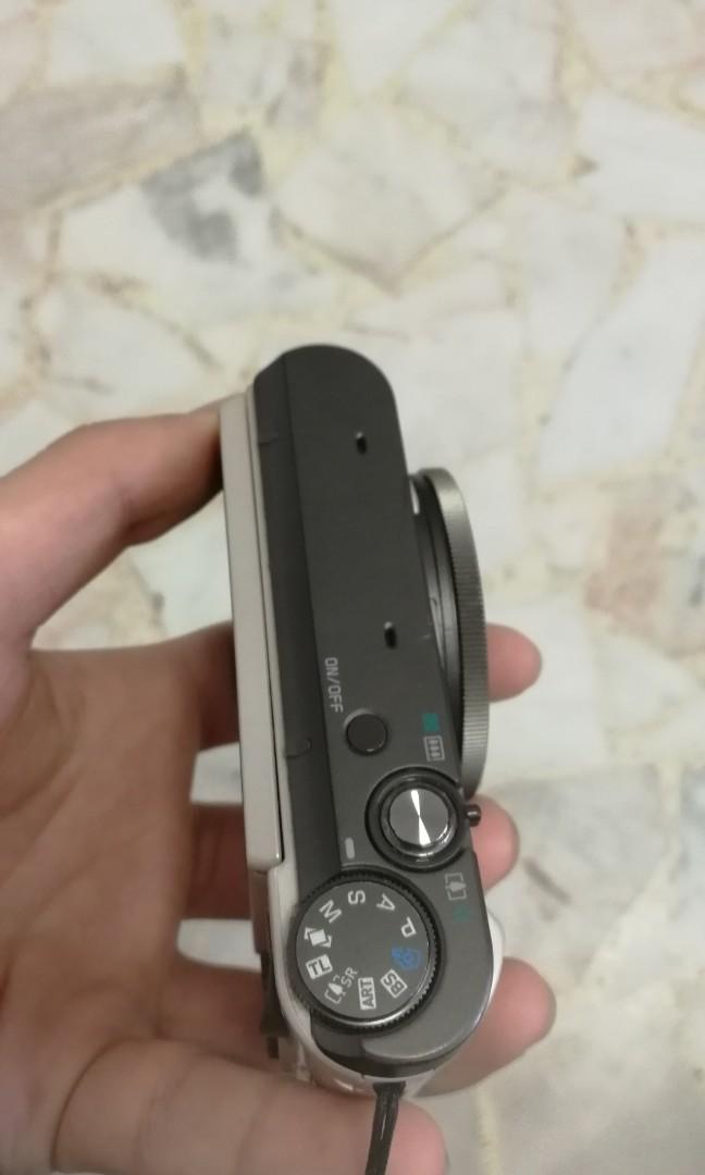 Casio EX-ZR3500 Camera (can flip), Photography, Cameras on Carousell