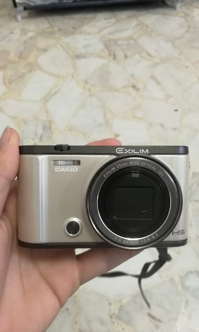 Casio EX-ZR3500 Camera (can flip), Photography, Cameras on Carousell