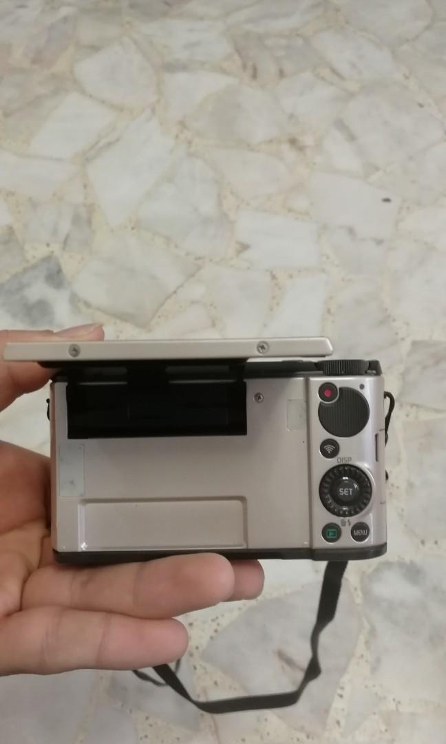 Casio EX-ZR3500 Camera (can flip), Photography, Cameras on Carousell
