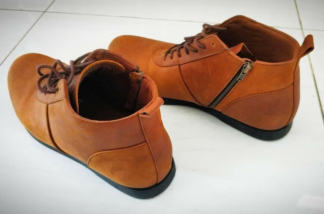 Sepatu Kulit CH Premium Leather ukuran 41, Fesyen Pria, Sepatu , Sepatu ...