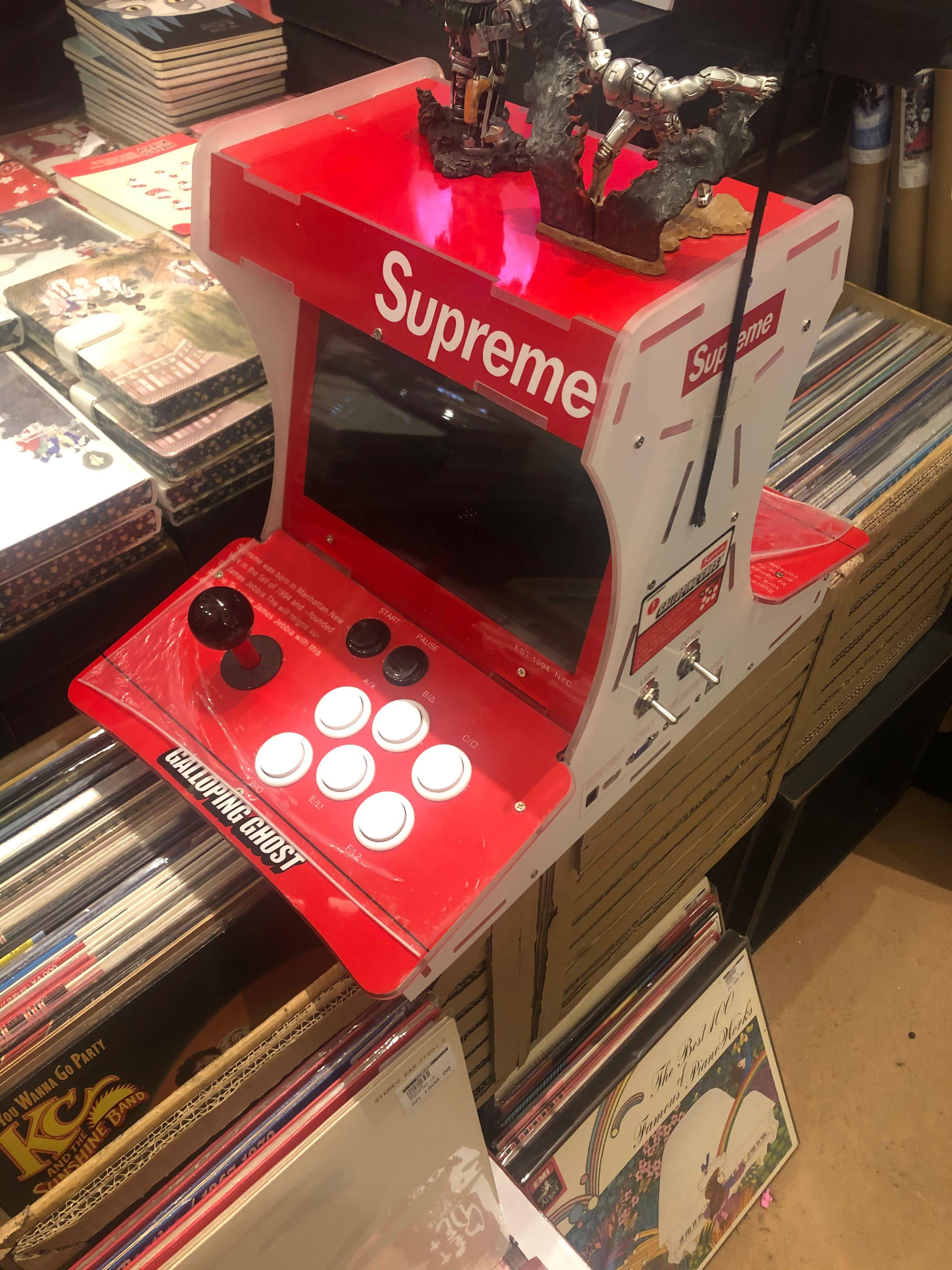 SUPREME Galloping Ghost - Limited Edition, Video Gaming, Video Game ...