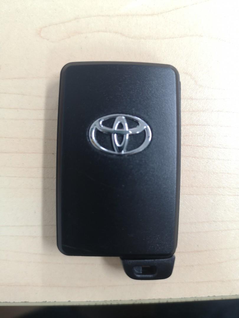 Toyota logo for car key, Car Accessories, Accessories on Carousell