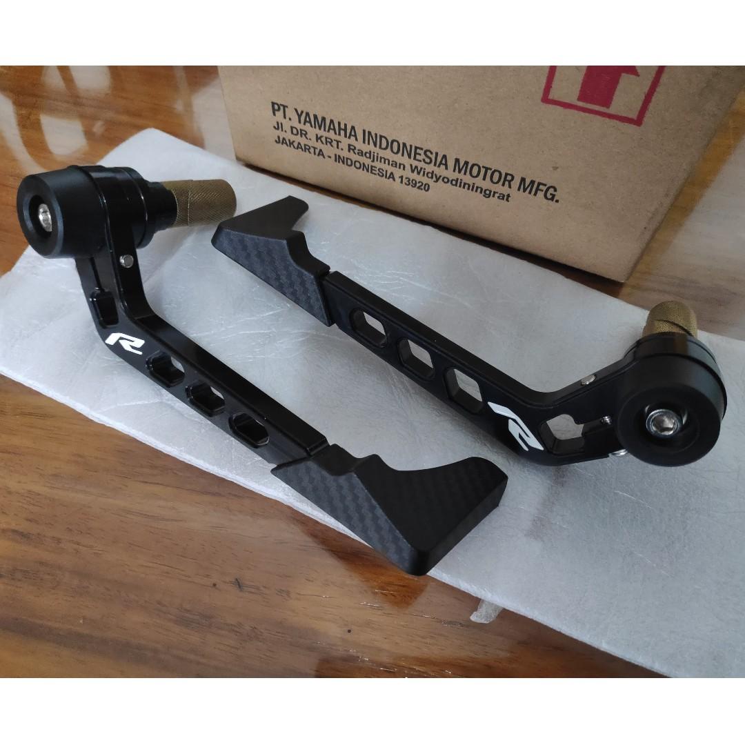Yamaha R15 V3 Lever Guard OEM, Motorbikes, Motorbike Parts ...