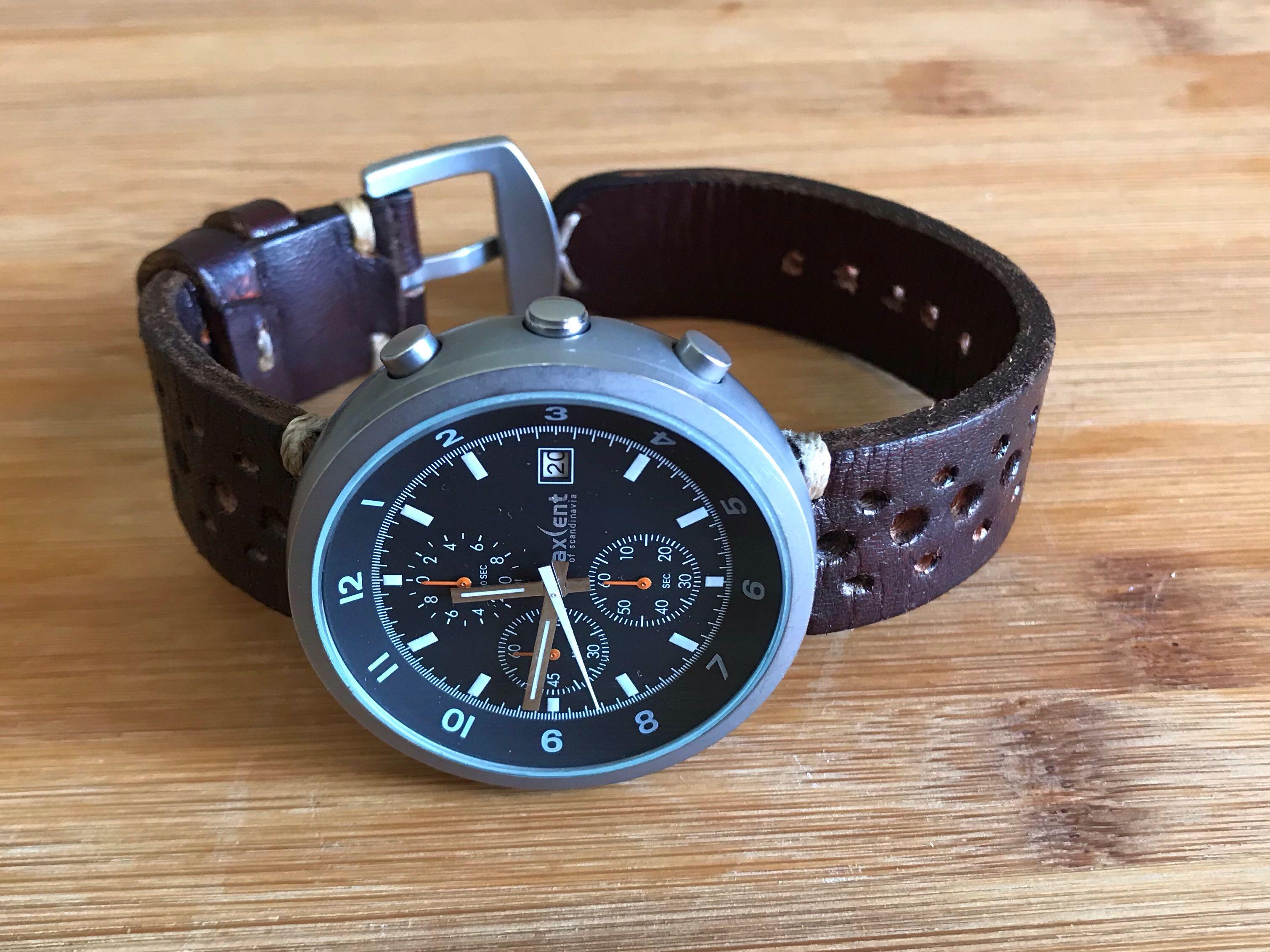 Lugless motorsport chronograph watch, Men's Fashion, Watches ...