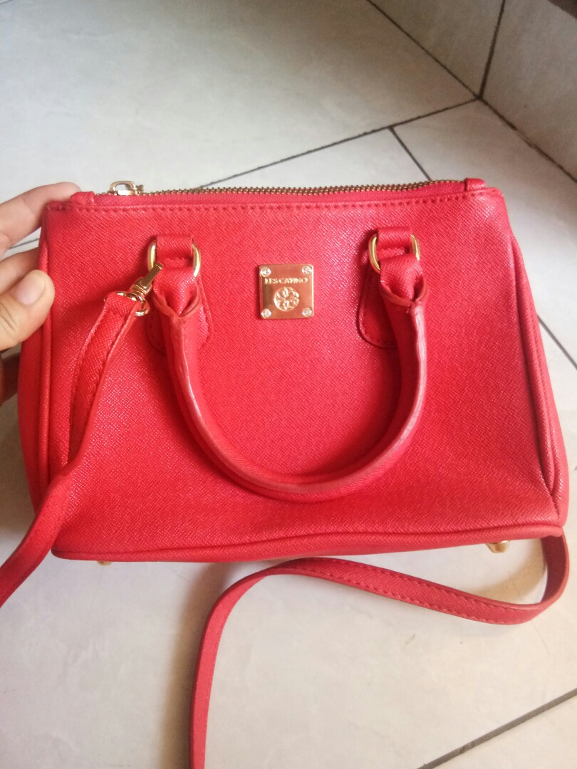 Tas merah imut cantik, Fesyen Wanita, Tas & Dompet di Carousell