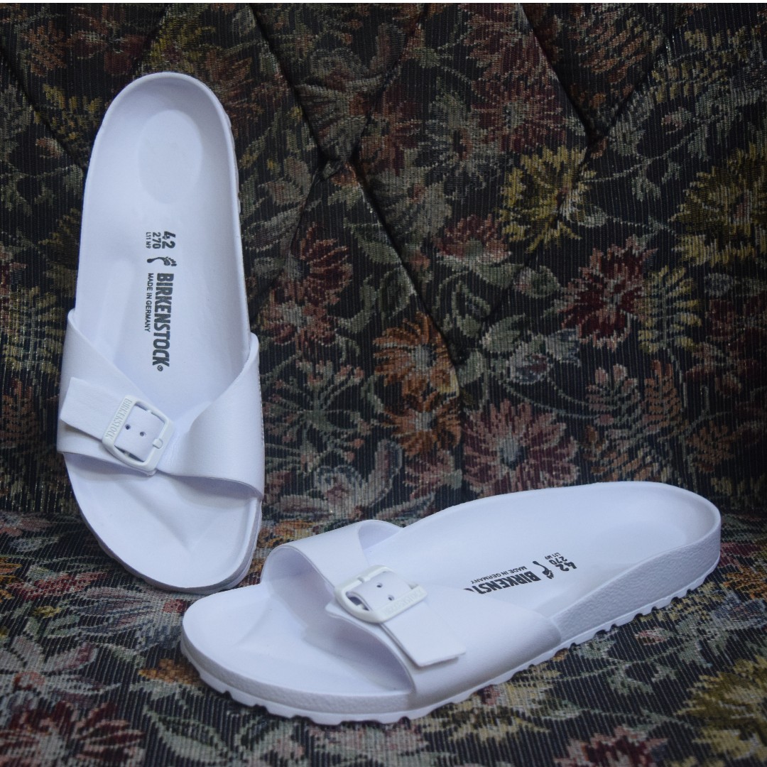 Birkenstock Slippers in White, Men's Fashion, Footwear, Slippers ...