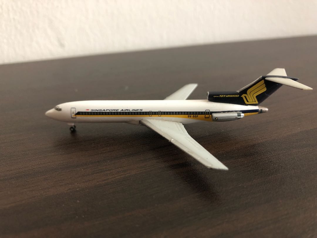 Herpa 1:500 Singapore Airlines B727-200, Everything Else on Carousell