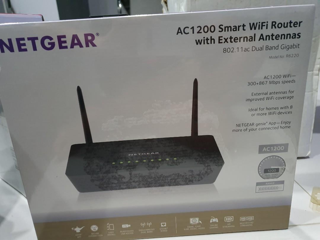 NETGEAR AC1200 Smart WIFI Router with External Antennas, Computers ...