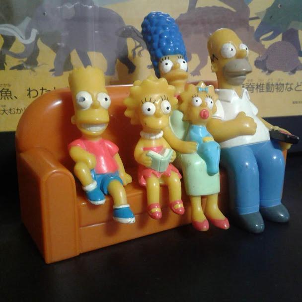 Retro Simpsons Couch Diorama, Hobbies & Toys, Toys & Games on Carousell