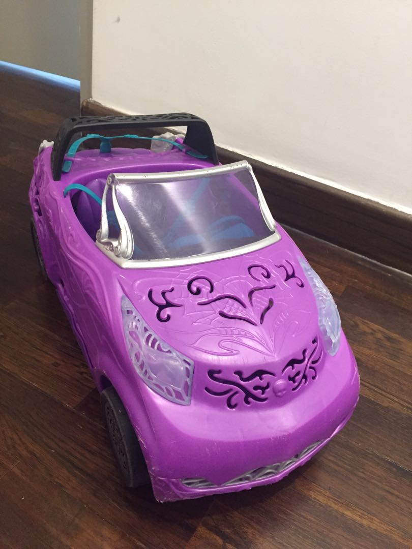 Monster High car, Hobbies & Toys, Toys & Games on Carousell