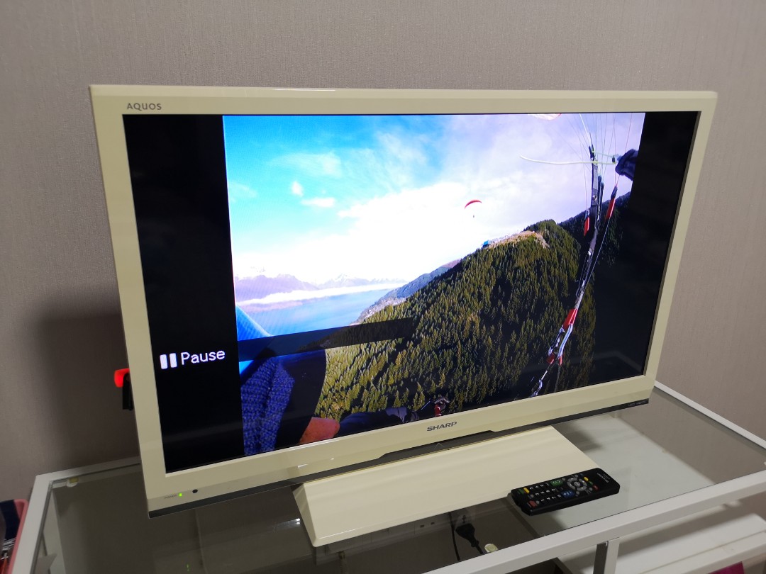 Sharp Aquos LCD TV - 32 inches with TV Stand - HDMI, VGA, and USB, TV ...