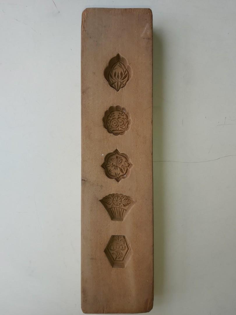 Vintage Carved Wooden Kueh Bangkit Mold, Hobbies & Toys, Memorabilia ...