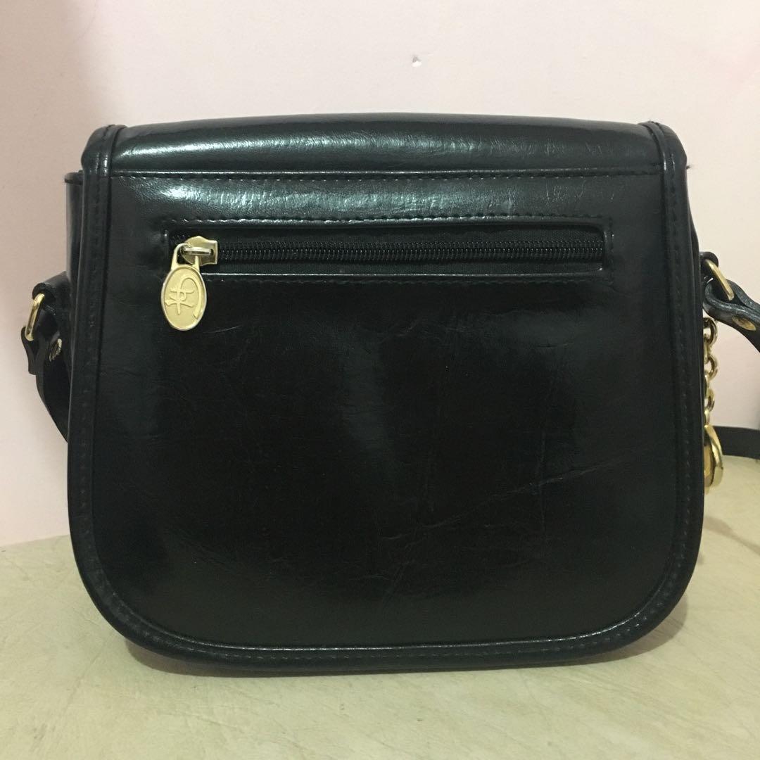 Vintage Chiltern Crossbody Bag, Women's Fashion, Bags & Wallets, Cross ...