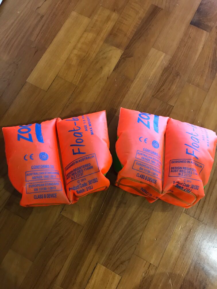 Zoggs float bands, Babies & Kids, Babies & Kids Fashion on Carousell