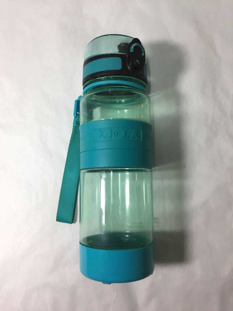 二手｜太和工房 700ml 隨手瓶 TR55系列, 家具及居家用品, 戶外家具在旋轉拍賣