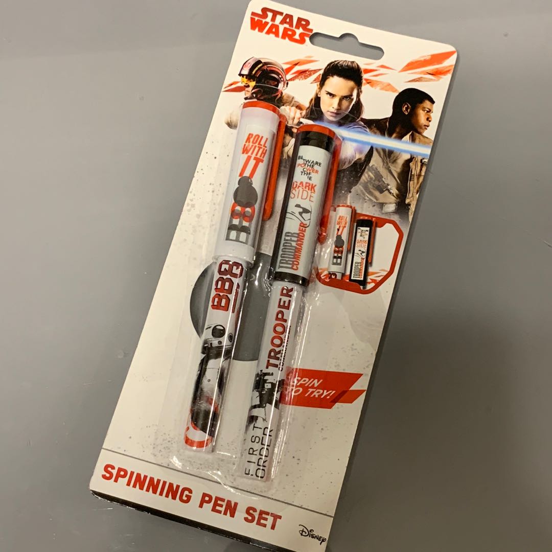 【全新】STAR WARS spinning pen set, 興趣及遊戲, 手作＆自家設計, 文具 - Carousell