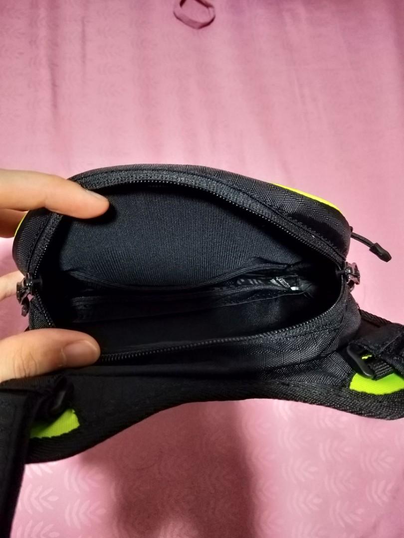 Alpinestars leg bag, Motorcycles, Motorcycle Apparel on Carousell