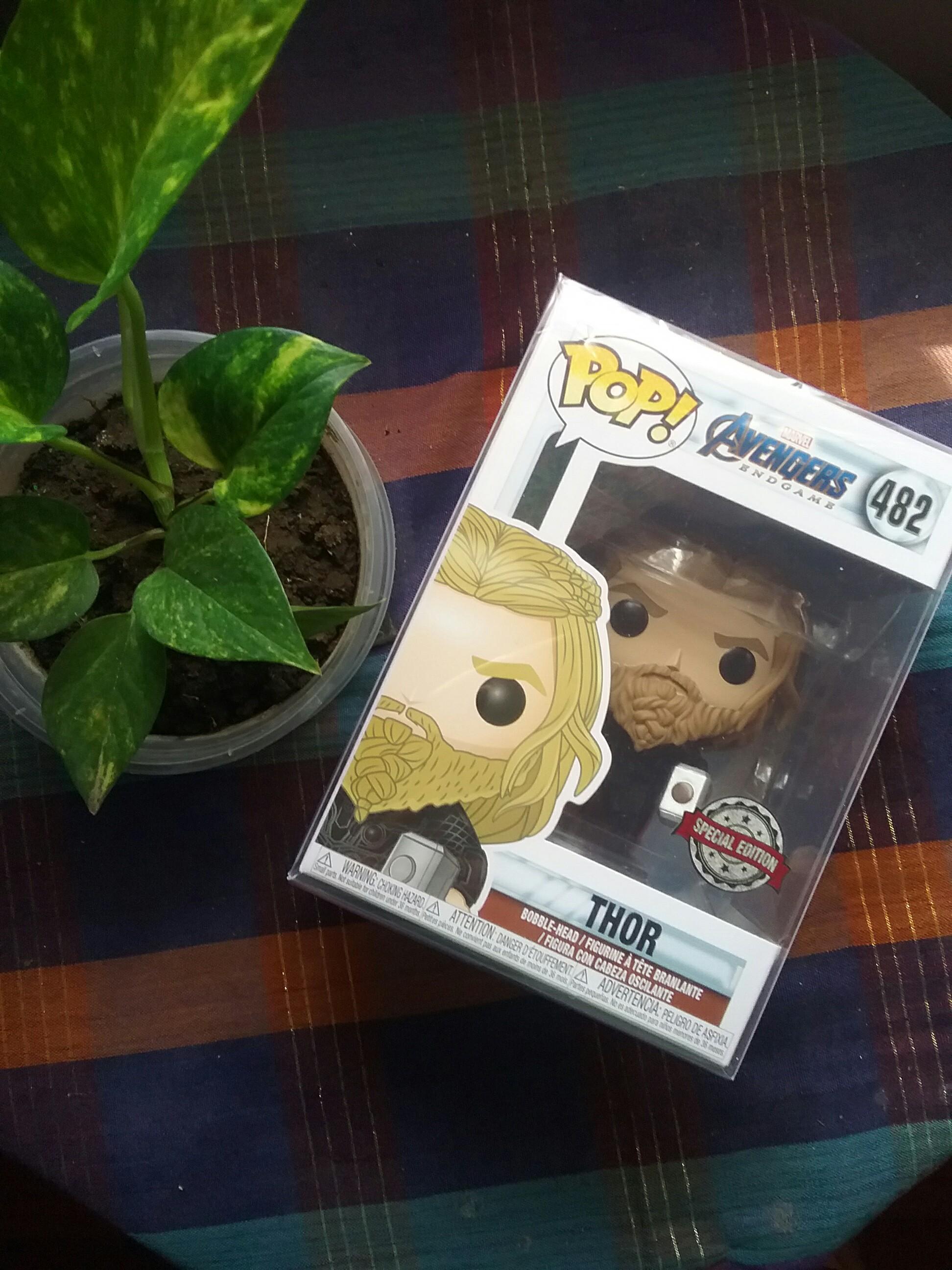 Funko Pop Marvel - Fat Thor w/ Mjolnir and Stormbreaker, Hobbies & Toys ...