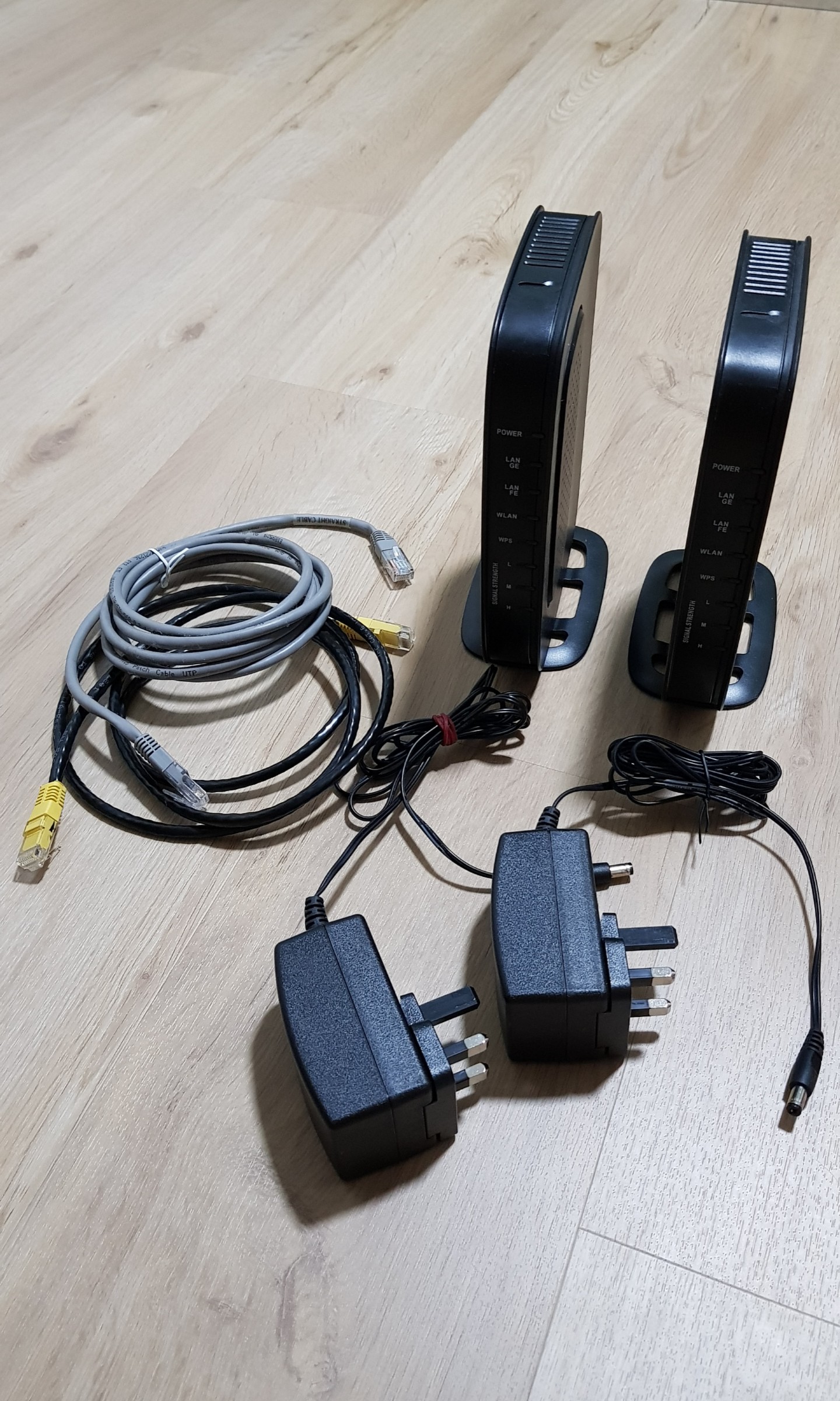 Aztech WB210-Z wireless video bridge, TV & Home Appliances, TV ...