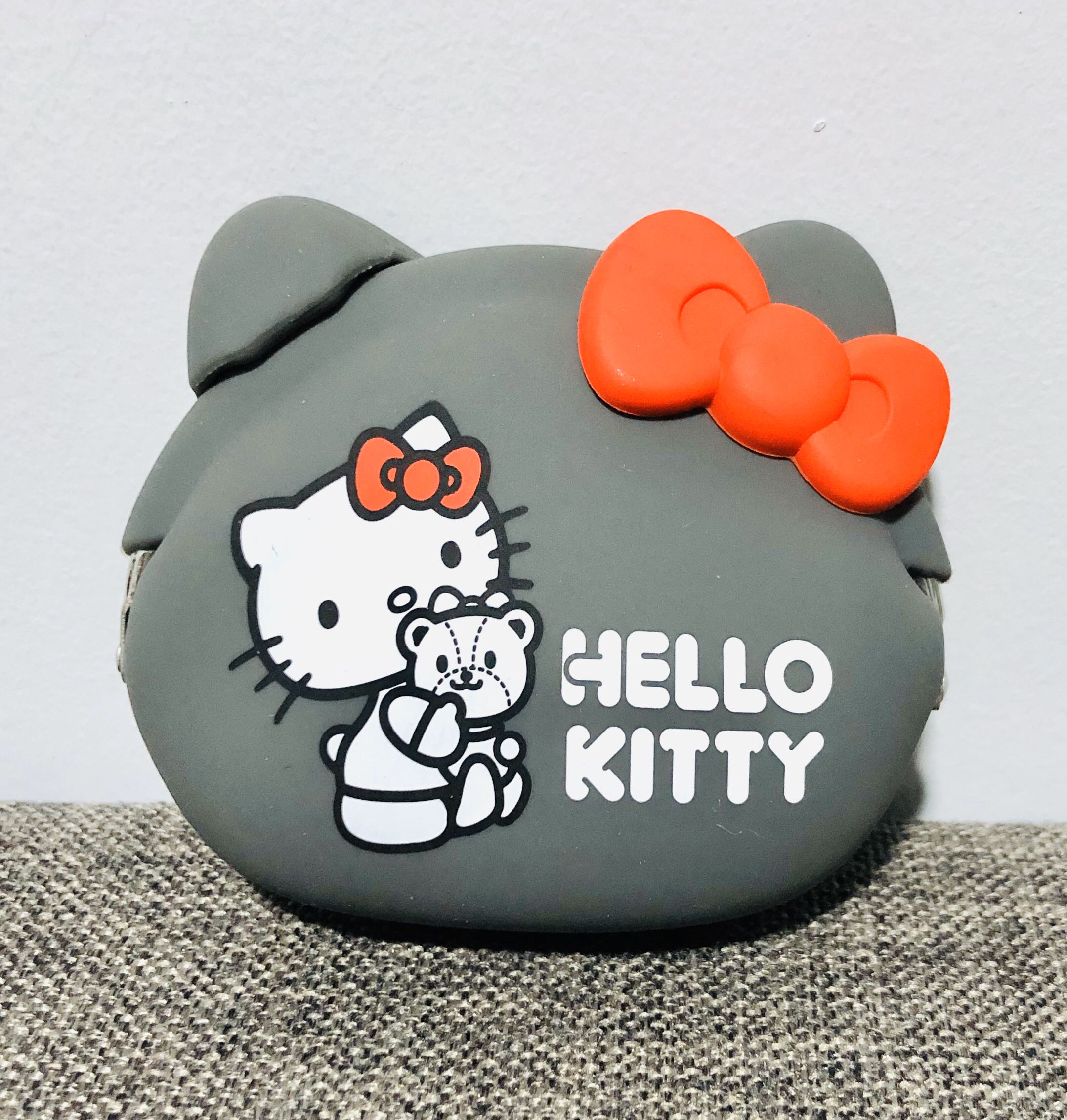 40TH Hello Kitty mimi POCHI silicone purse, Hobbies & Toys, Toys ...