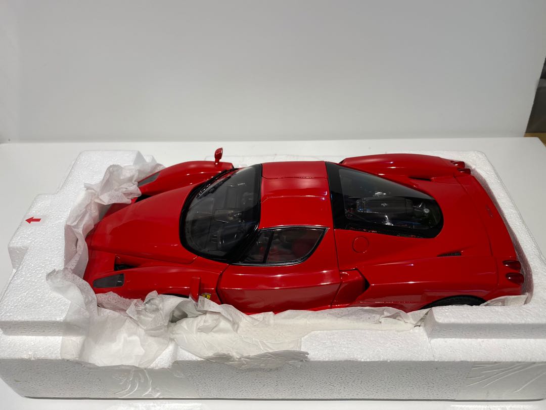 BBR diecast Ferrari Enzo 1:18, 興趣及遊戲, 玩具 & 遊戲類 - Carousell