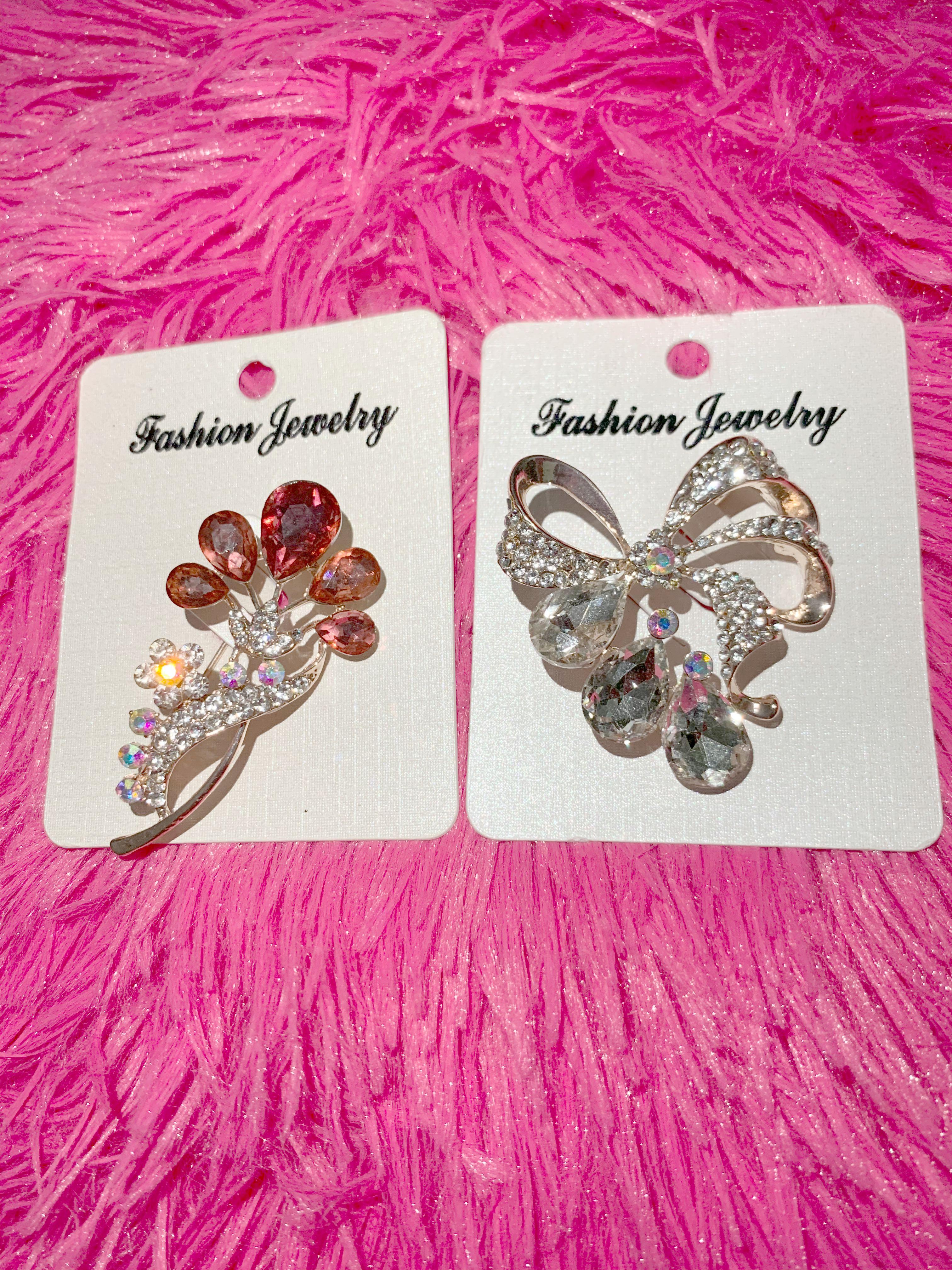 Diamond Blinking Brooches, Women's Fashion, Jewelry & Organisers ...