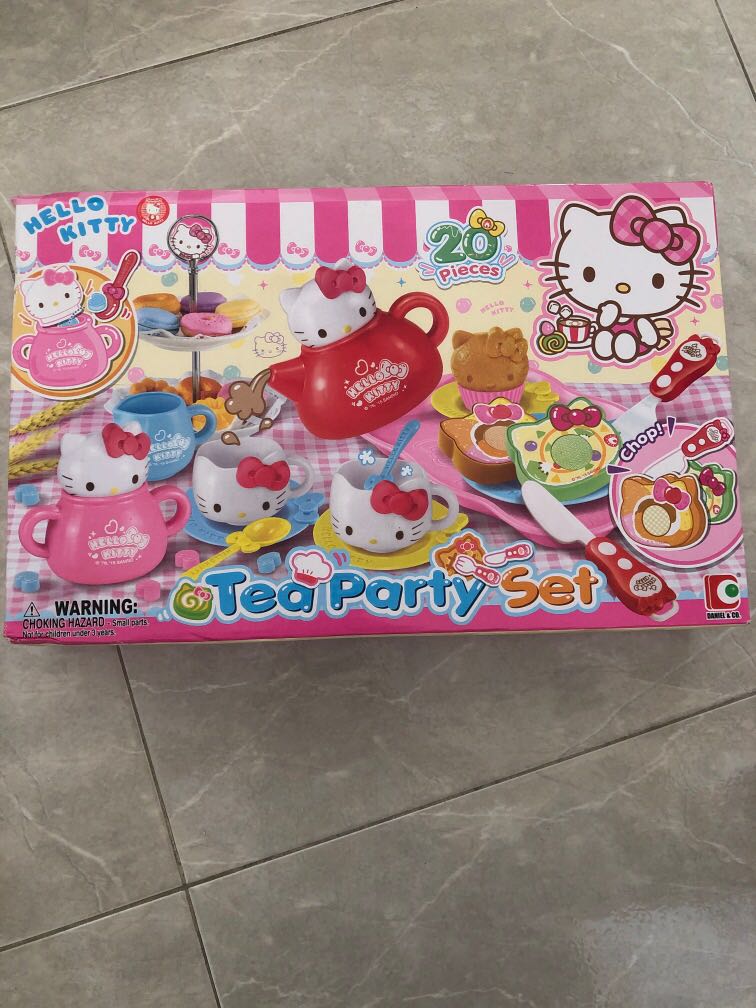 Hello Kitty Cooking set, Hobbies & Toys, Toys & Games on Carousell