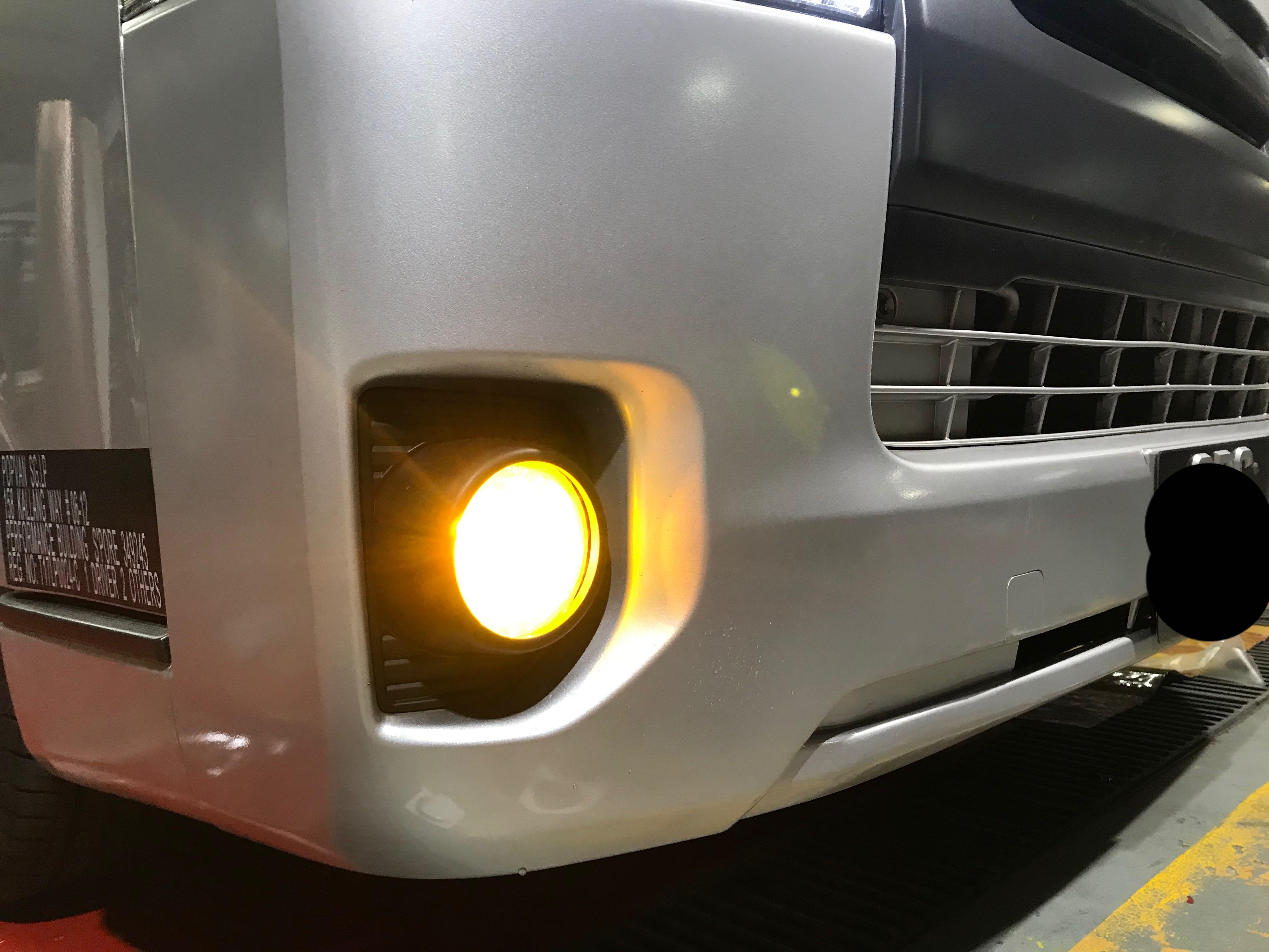 Hiace foglight jdm yellow tint, Car Accessories, Accessories on Carousell