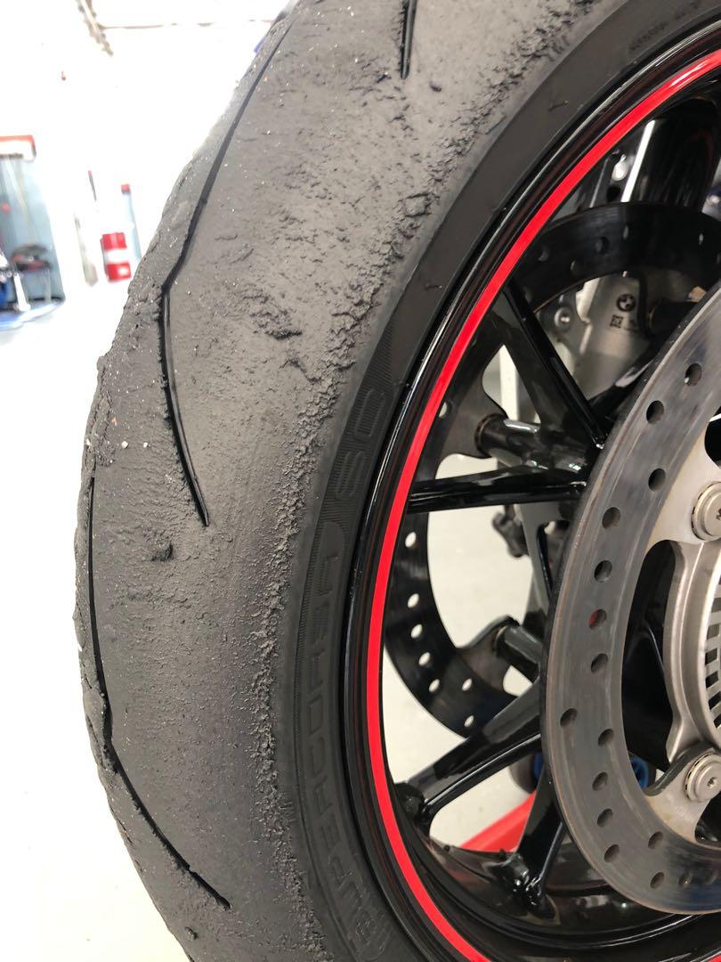 Pirelli Supercorsa SC2 V3, Motorcycles, Motorcycle Accessories on Carousell
