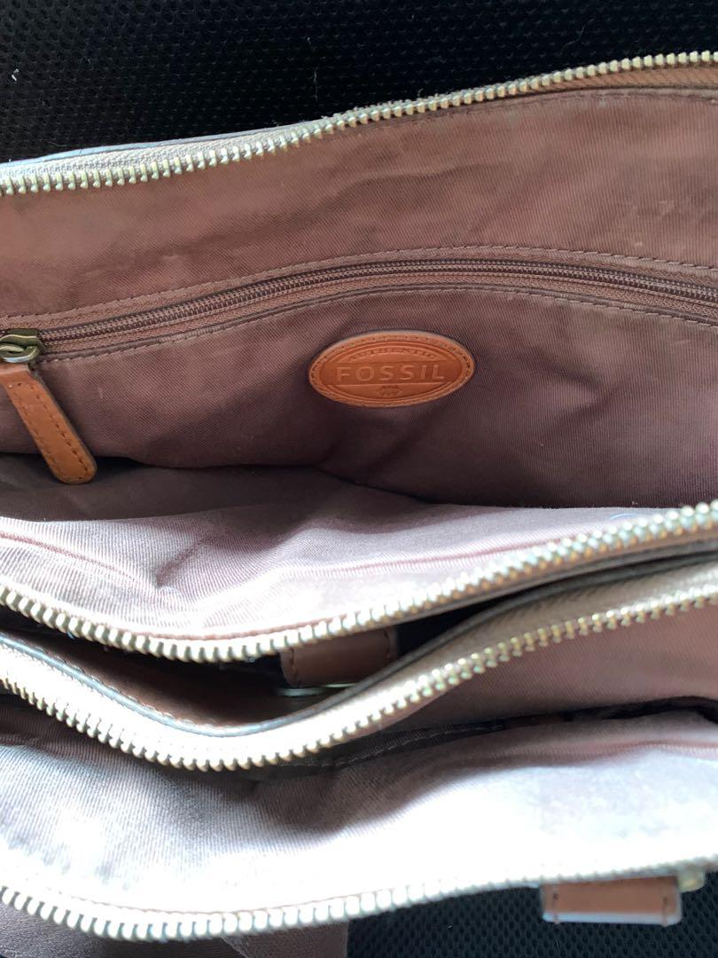 Tas kulit Original Fossil, Fesyen Wanita, Tas & Dompet di Carousell