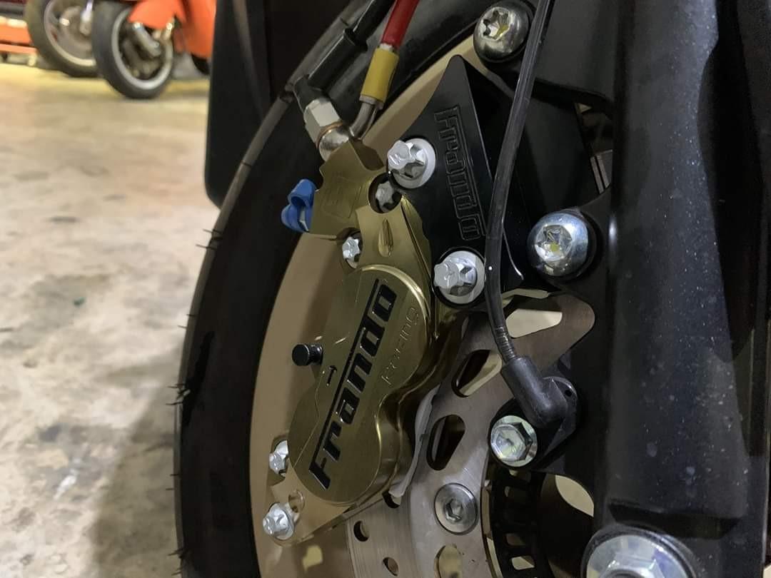 Frando brake upgrade set for Yamaha Aerox, Motorcycles, Motorcycle ...