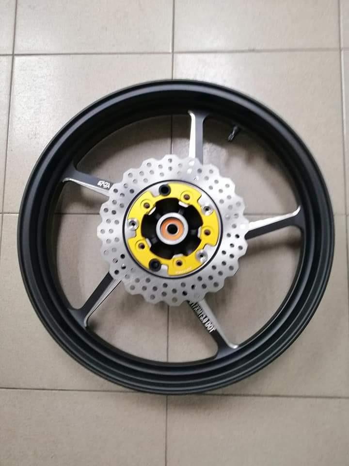 R15 v3 modified sport rims Rapido, Motorcycles, Motorcycle Accessories ...