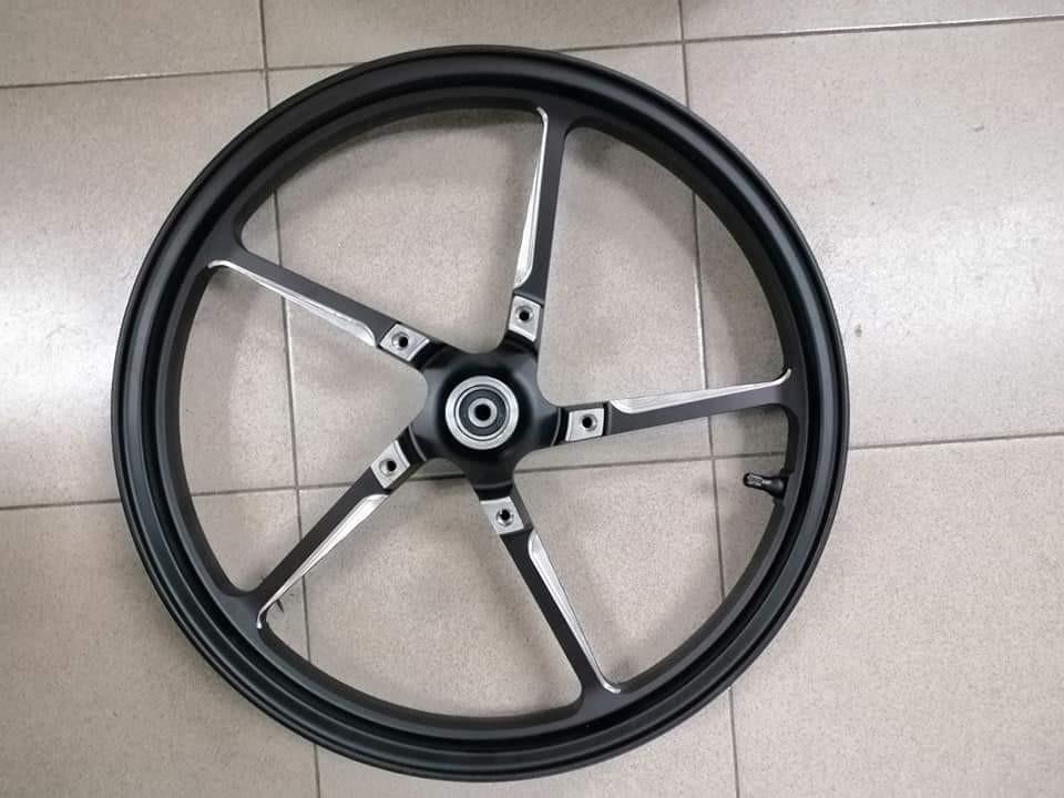 R15 v3 modified sport rims Rapido, Motorcycles, Motorcycle Accessories ...