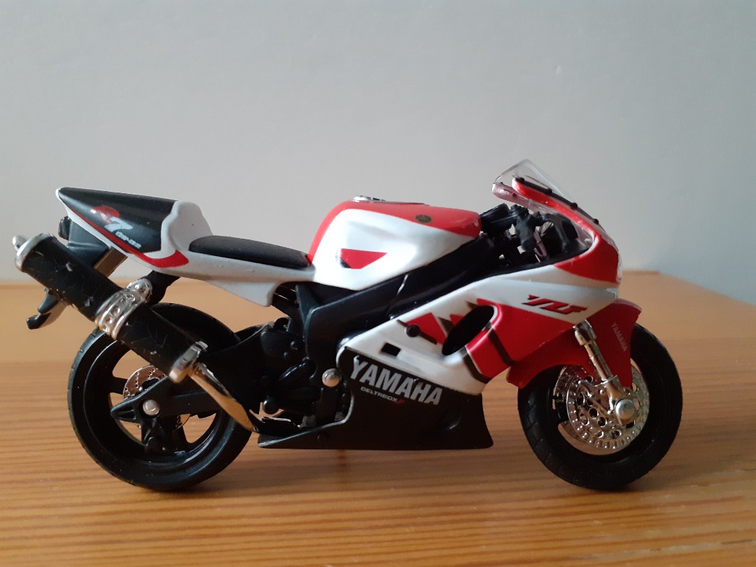 Yamaha R7 Diecast Figure, Hobbies & Toys, Toys & Games on Carousell