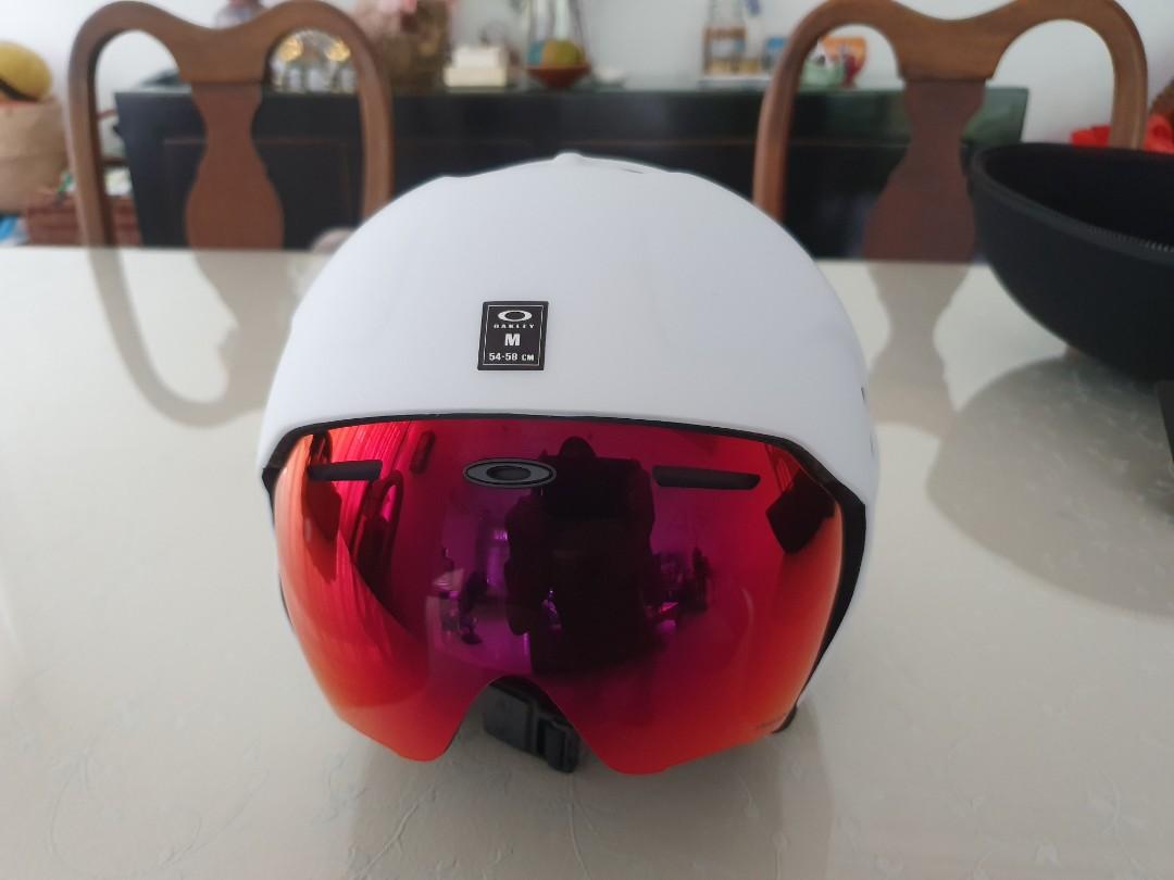 Brand New Oakley AR07 Aero Helmet, Sports Equipment, Bicycles & Parts ...