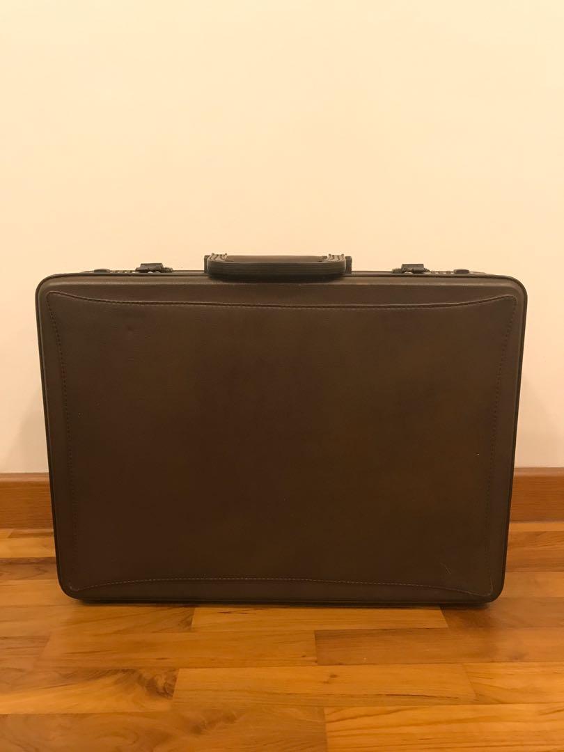 Diplomat Briefcase, Men's Fashion, Bags, Briefcases on Carousell