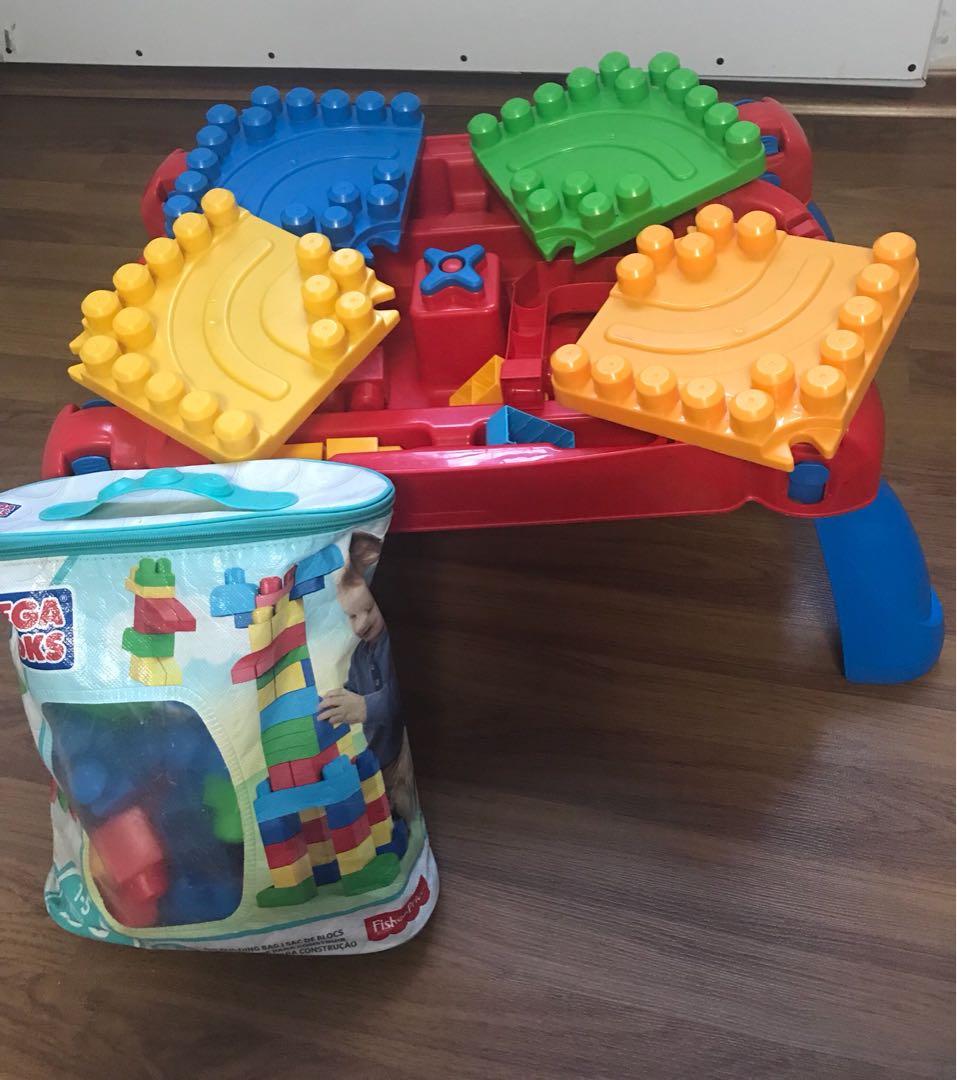 Mega Bloks Table and 60pc blocks, Hobbies & Toys, Toys & Games on Carousell