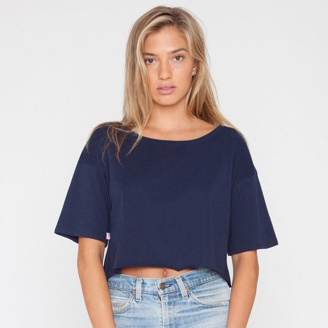 Navy Blue Crop Top, Women's Fashion, Tops, Sleeveless on Carousell