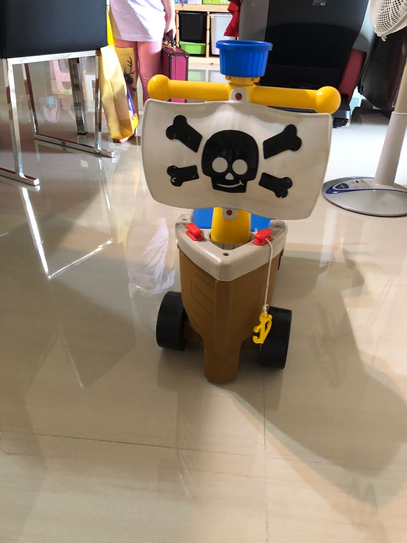 Pirate ship, Hobbies & Toys, Toys & Games on Carousell