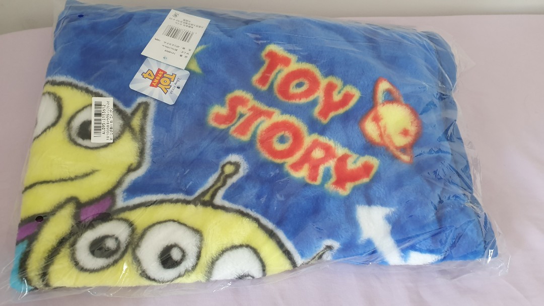 Toy story alien blanket, Hobbies & Toys, Toys & Games on Carousell