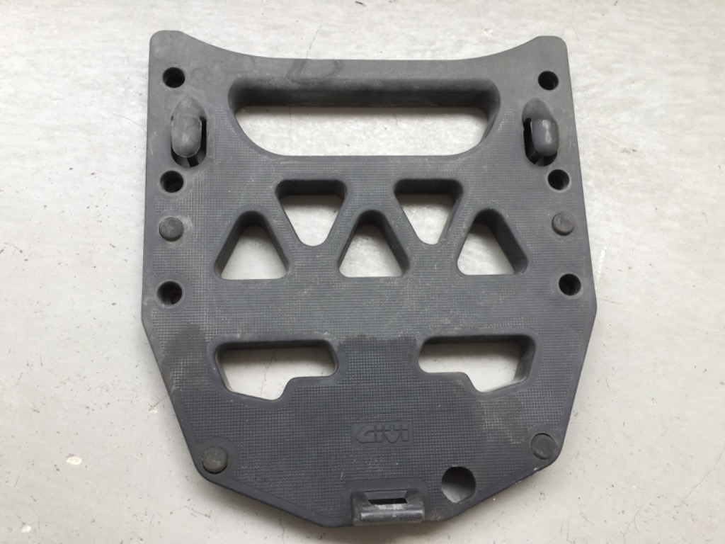 Givi base plate, Motorcycles, Motorcycle Accessories on Carousell
