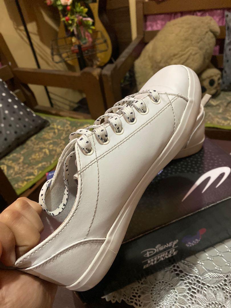 Minnie x Mickey Mouse (World Balance), Men's Fashion, Footwear ...