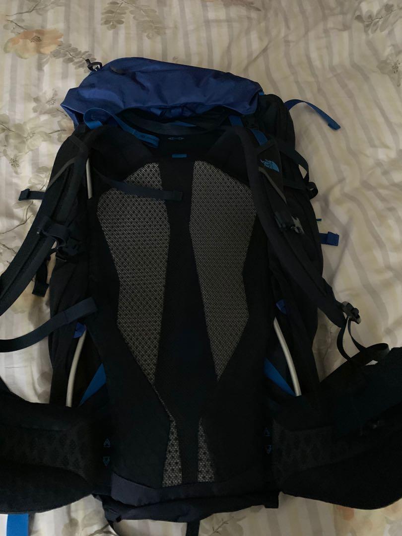 North face Backpack , model Griffin 65, 男裝, 外套及戶外衣服 - Carousell