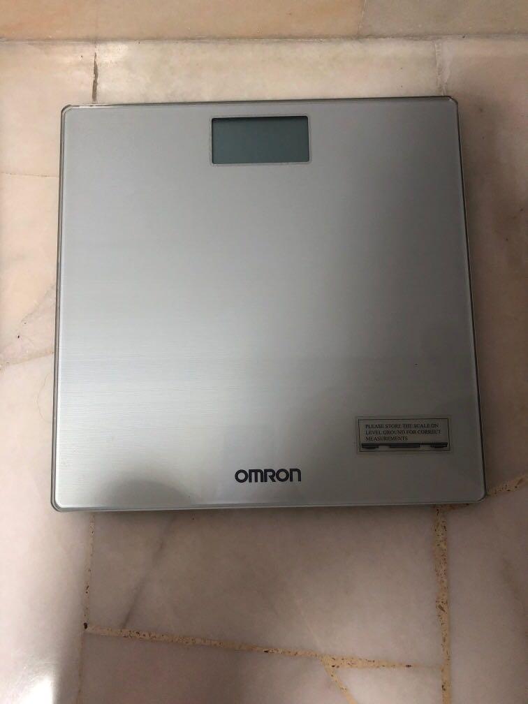 Omron Digital Weighing Machine, Health & Nutrition, Health Monitors ...