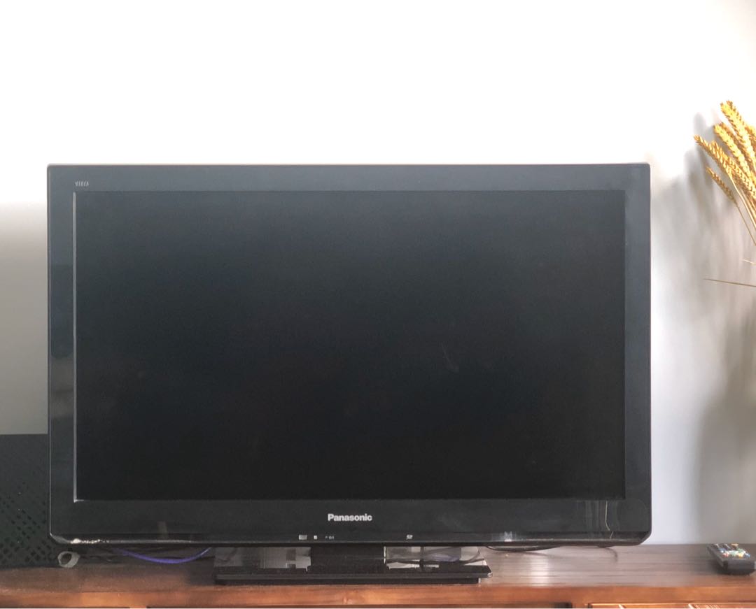 Panasonic TV 32 inch , TV & Home Appliances, TV & Entertainment, TV on ...