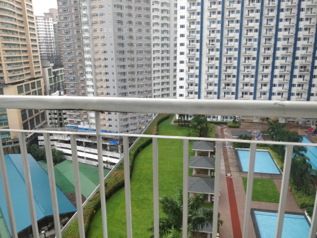 SMDC Light Premium 1BR with Parking, Property, Rentals, Apartments ...