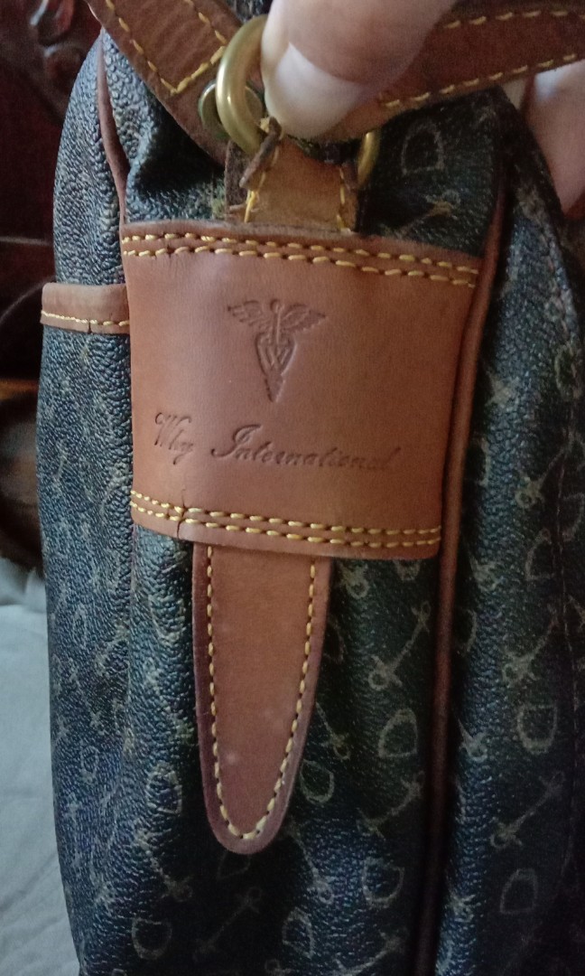 WHY INTERNATIONAL VINTAGE BAG FOR 700 SF FREE METRO MANILA ONLY, Women ...