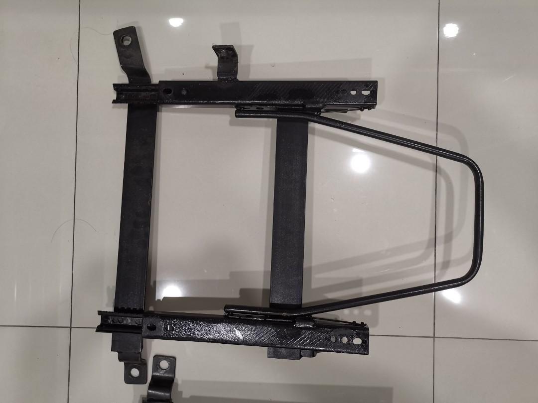 Mitsubishi lancer cs3 Sscus seat railings for driver and passenger, Car ...