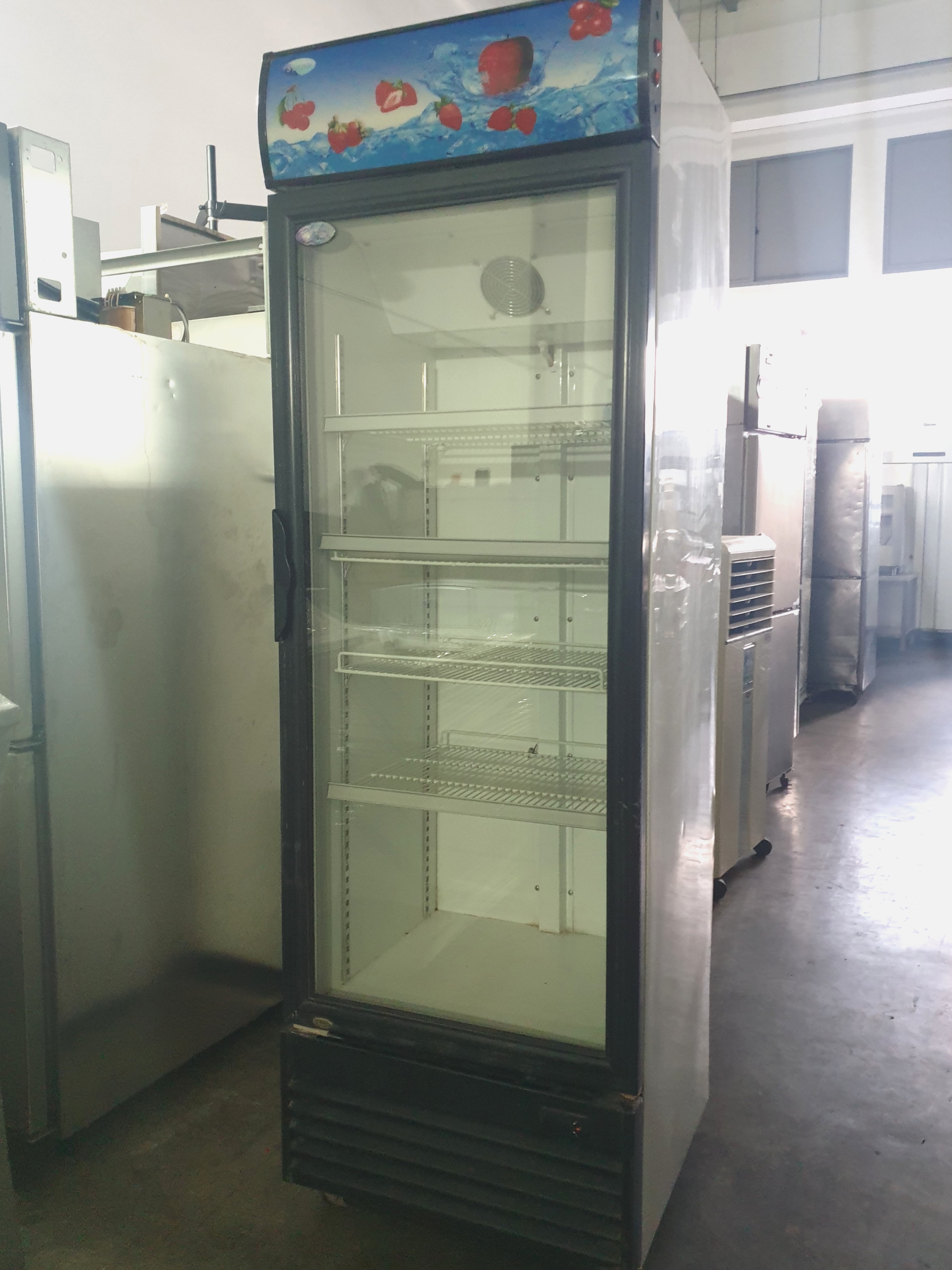 Single door drink display showcase chiller - Commercial kitchen ...