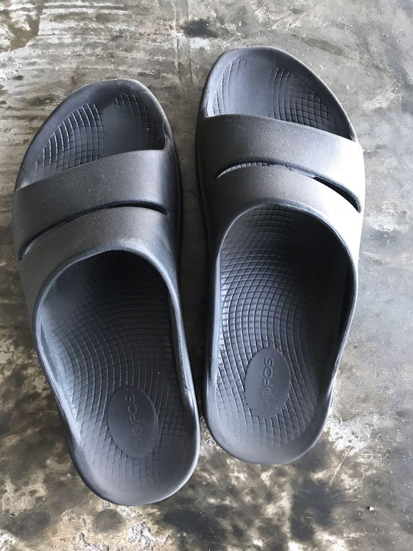 Oofos slides, Men's Fashion, Footwear, Flipflops and Slides on Carousell
